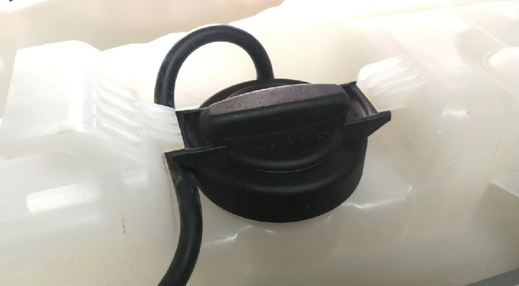 Deposito Agua & Tapas. Atego 813,1016,1017,1725 & 1726 | Partes ...